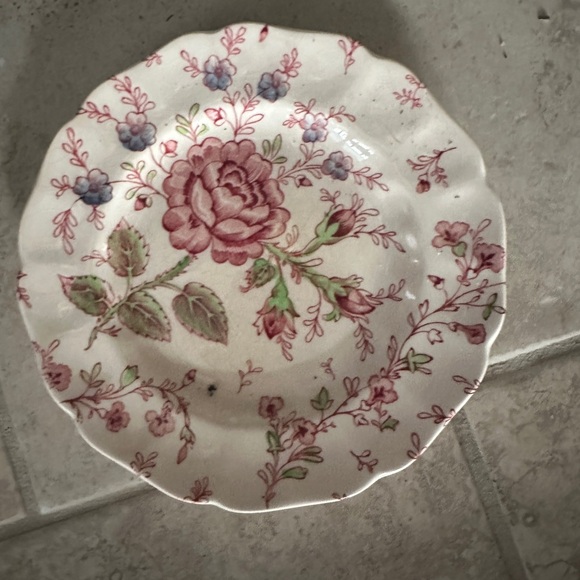 Johnson Brothers | Dining | Vintage Rose Chintz By Johnson Bros Made In ...